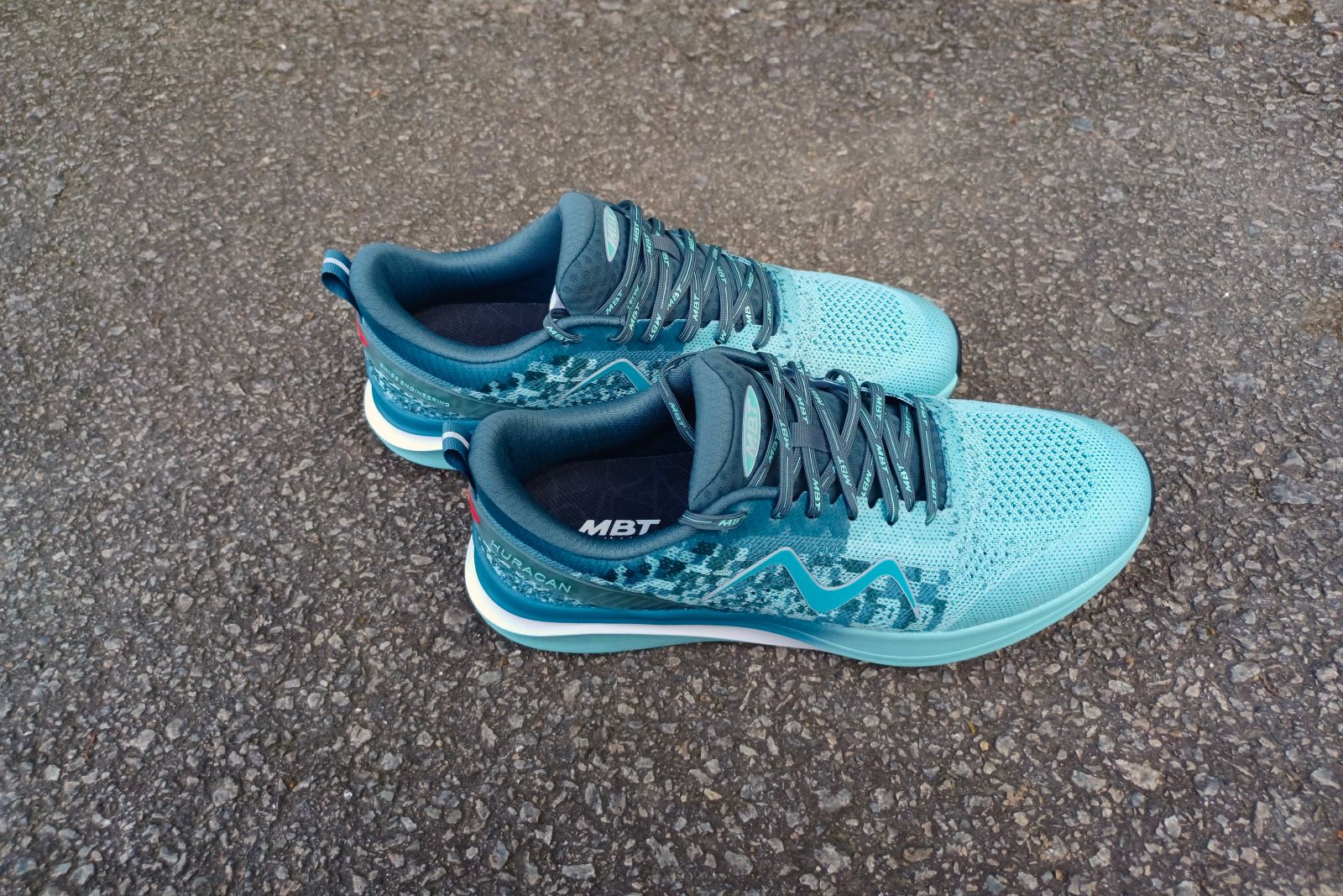 MBT Huracan 3000: A Review of a Unique Running Shoe - SportsWorld Malaysia
